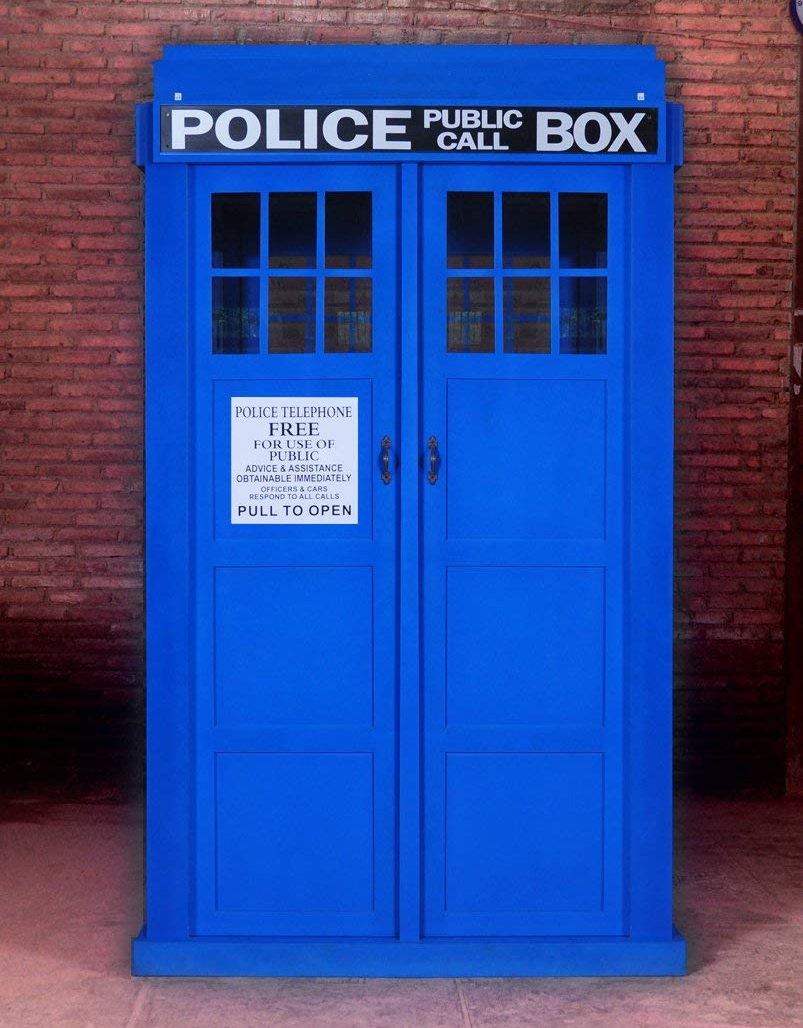 Love The Doctor? Full Size Police Call Box Tardis – my design42