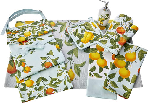 Vern Yip Blue and White Medallions and Lemons Kitchen – my design42