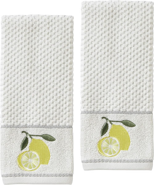 Vern Yip Blue and White Medallions and Lemons Kitchen – my design42